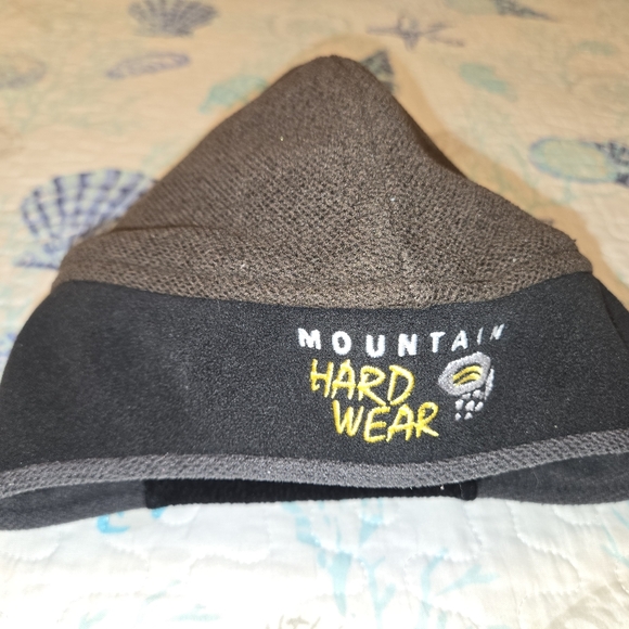 Mountain Hardwear | Accessories | Mountain Hardwear Brown And Charcoal ...